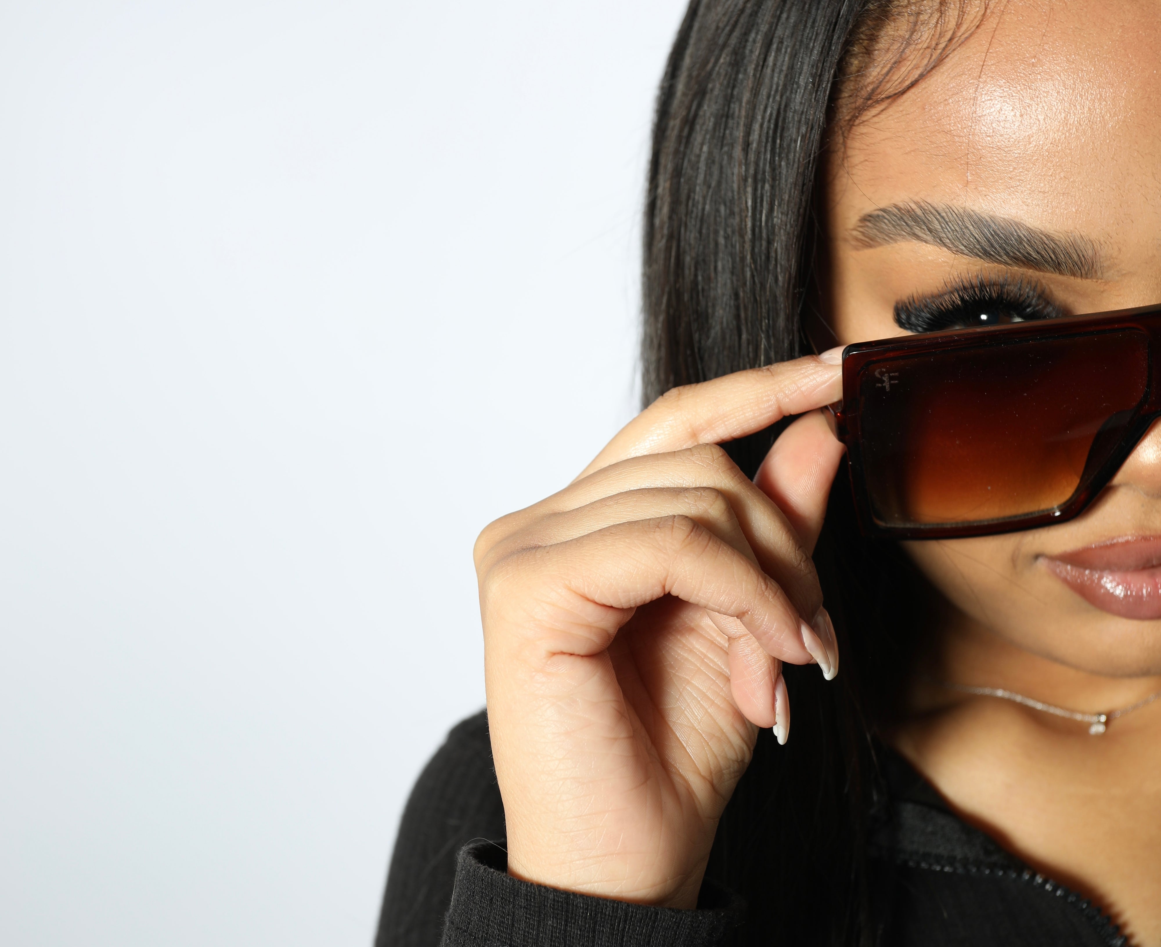 Choosing the Right Frame for Your Face Shape: A Guide to Flattering Ey ...